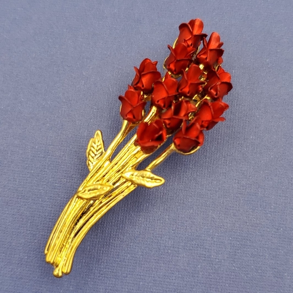 Vintage | Jewelry | W Signed Vintage Dozen Red Roses Brooch | Poshmark